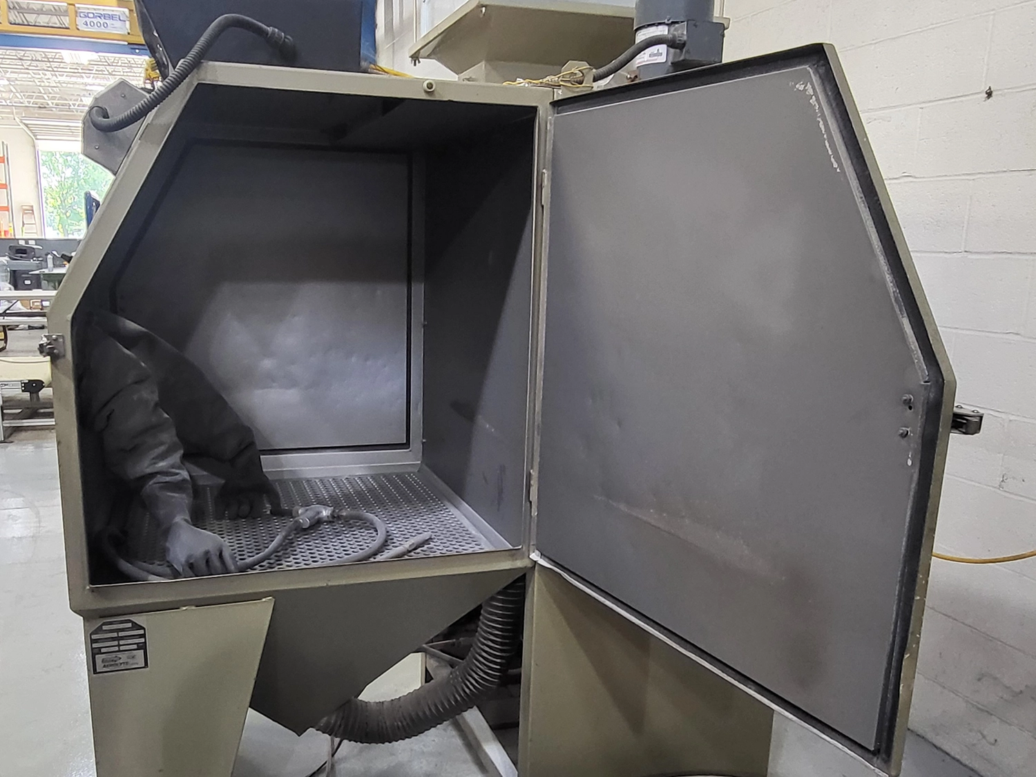 Understanding Abrasive Blasting Techniques - HTE Technologies, A ...